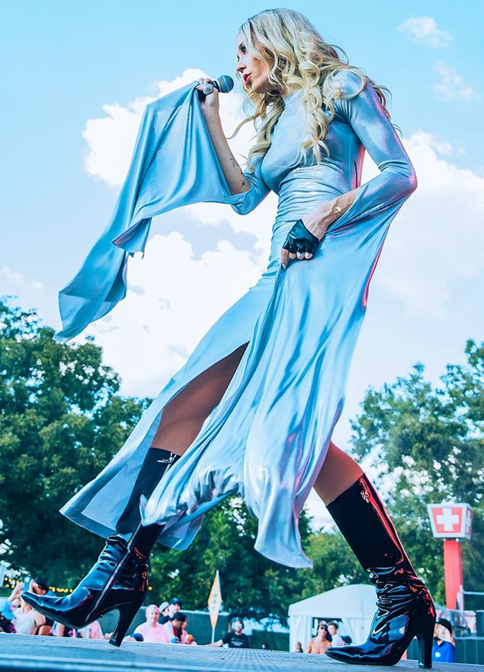 241006 MICHELLE JOY – Norma Kamali