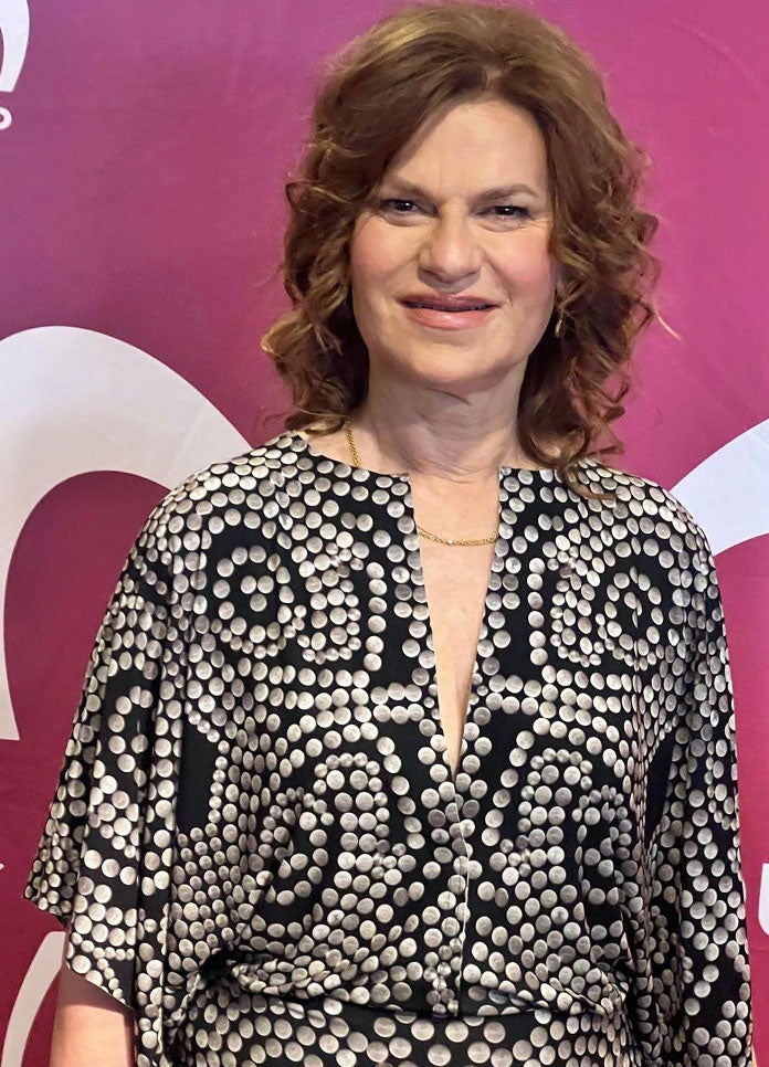 230522 Sandra Bernhard – Norma Kamali
