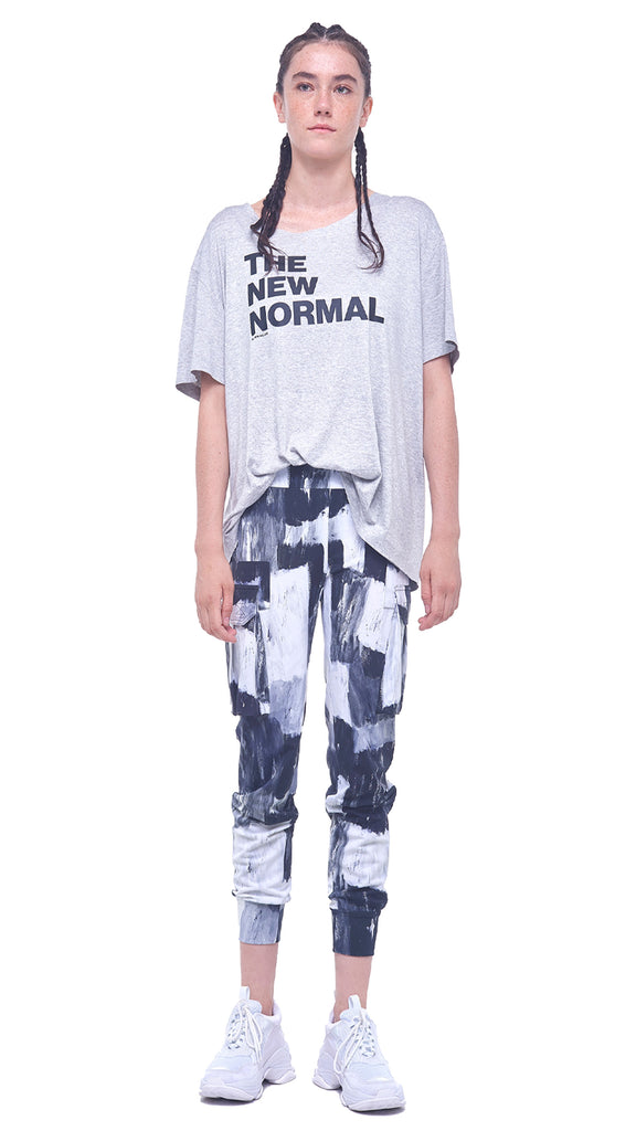 THE NEW NORMAL TEE – Light Grey – Norma Kamali